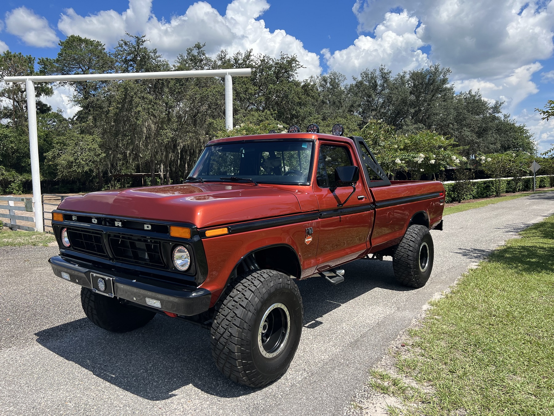 1976 Ford Custom 4X4 Frame Off - Macs Movie Cars